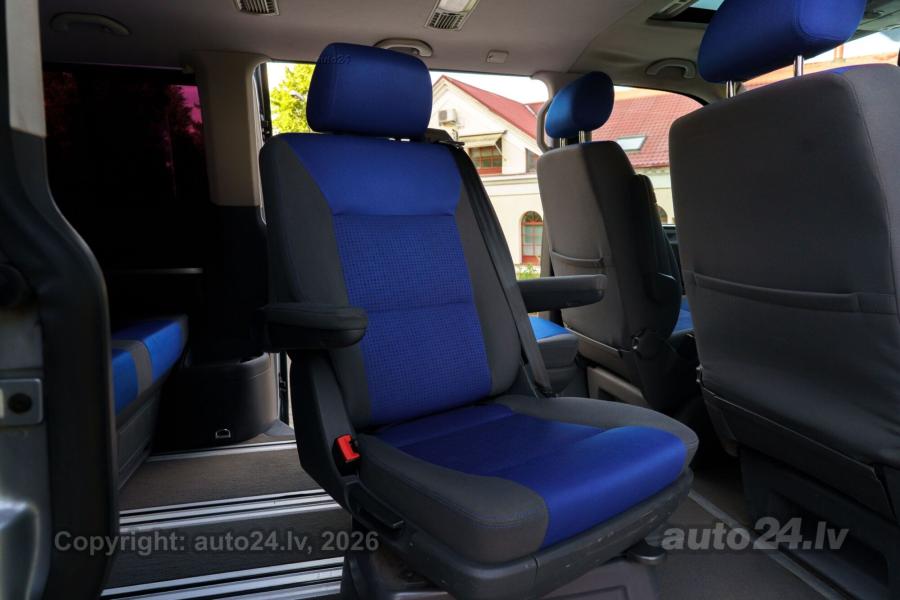 Grey Volkswagen Multivan 2005 in Tartu, with an engine capacity of 2.50 L and mileage of 349 thousand km for 7000 €, photo 12 on AUTOMOTO.COM.LV