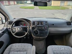 Pelēks Volkswagen Multivan 2005 Paide, ar dzinēja tilpumu 2.50 L un nobraukumu 292 tūkst. km par 7550 €, foto 7 vietnē AUTOMOTO.COM.LV