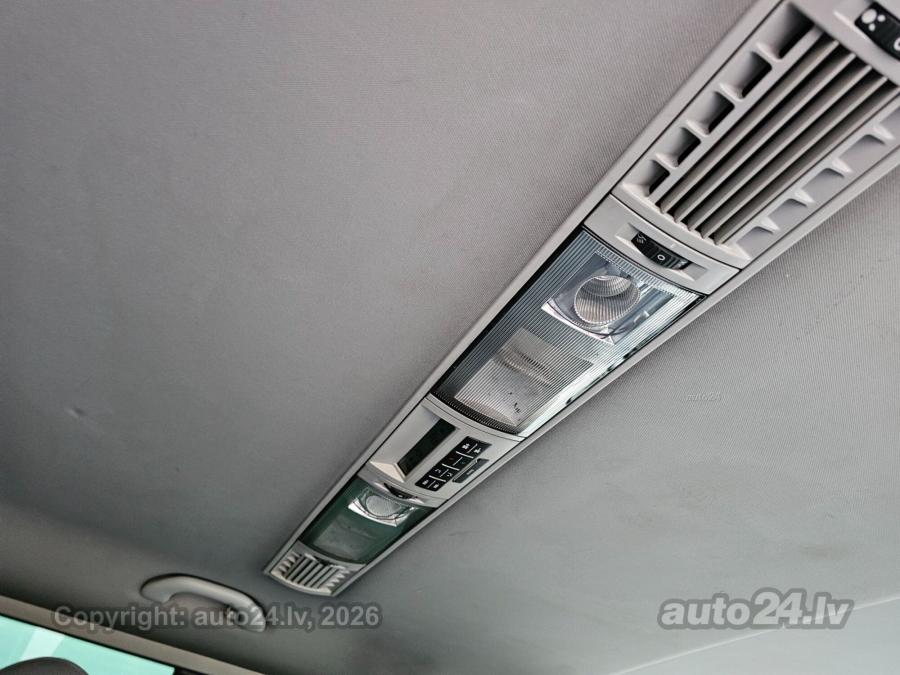 Pelēks Volkswagen Multivan 2005 Paide, ar dzinēja tilpumu 2.50 L un nobraukumu 292 tūkst. km par 7550 €, foto 11 vietnē AUTOMOTO.COM.LV