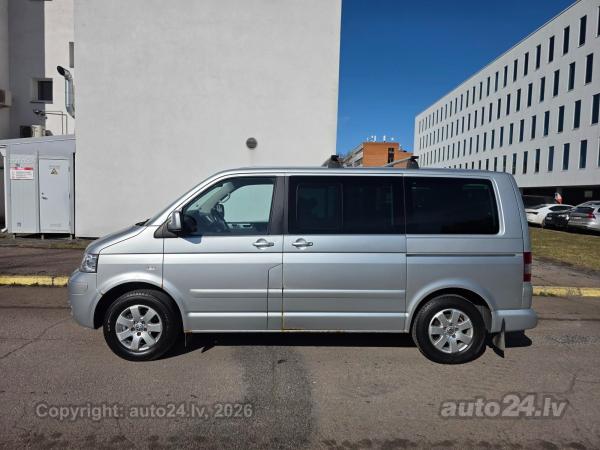 Pelēks Volkswagen Multivan 2006 Tallina, ar dzinēja tilpumu 2.50 L un nobraukumu 429 tūkst. km par 6999 €, foto 2 vietnē AUTOMOTO.COM.LV