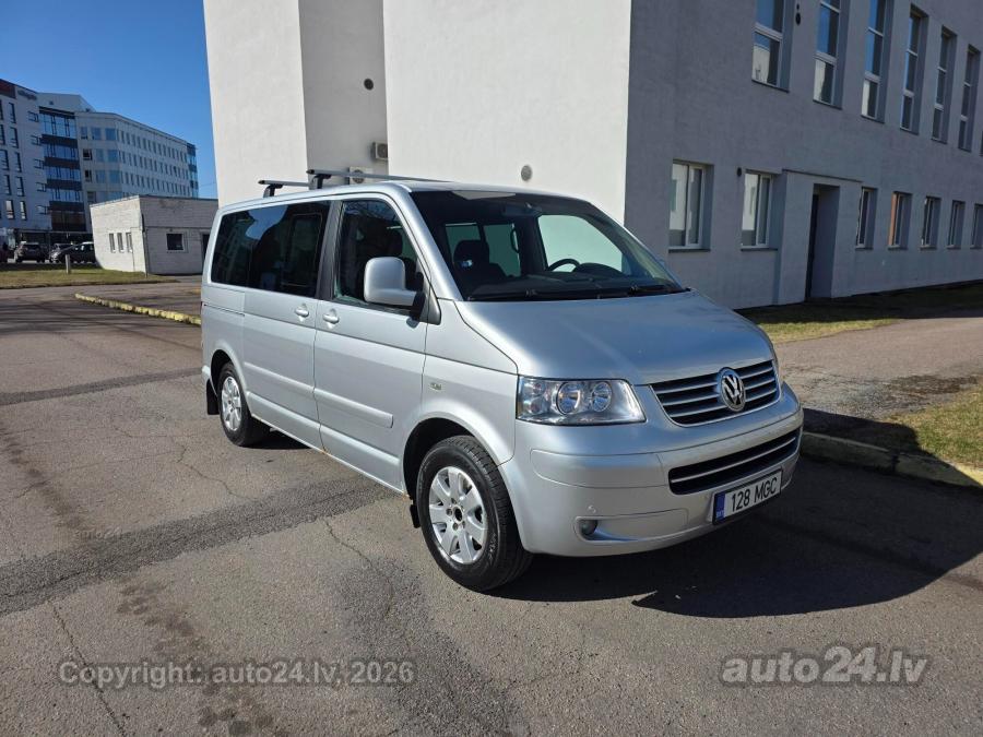 Pelēks Volkswagen Multivan 2006 Tallina, ar dzinēja tilpumu 2.50 L un nobraukumu 429 tūkst. km par 6999 €, foto 5 vietnē AUTOMOTO.COM.LV