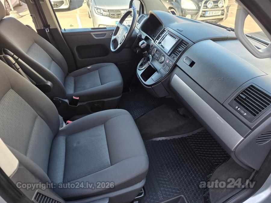 Pelēks Volkswagen Multivan 2006 Tallina, ar dzinēja tilpumu 2.50 L un nobraukumu 429 tūkst. km par 6999 €, foto 18 vietnē AUTOMOTO.COM.LV