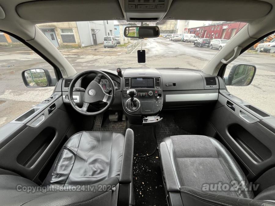 Grey Volkswagen Multivan 2007 in Tallinn, with an engine capacity of 2.50 L and mileage of 675 thousand km for 3200 €, photo 9 on AUTOMOTO.COM.LV