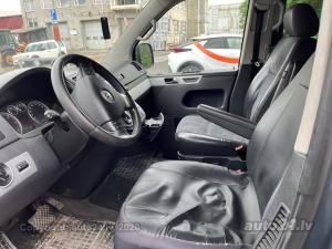 Grey Volkswagen Multivan 2007 in Tallinn, with an engine capacity of 2.50 L and mileage of 675 thousand km for 3200 €, photo 10 on AUTOMOTO.COM.LV