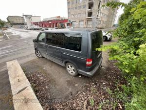 Grey Volkswagen Multivan 2007 in Tallinn, with an engine capacity of 2.50 L and mileage of 675 thousand km for 3200 €, photo 20 on AUTOMOTO.COM.LV