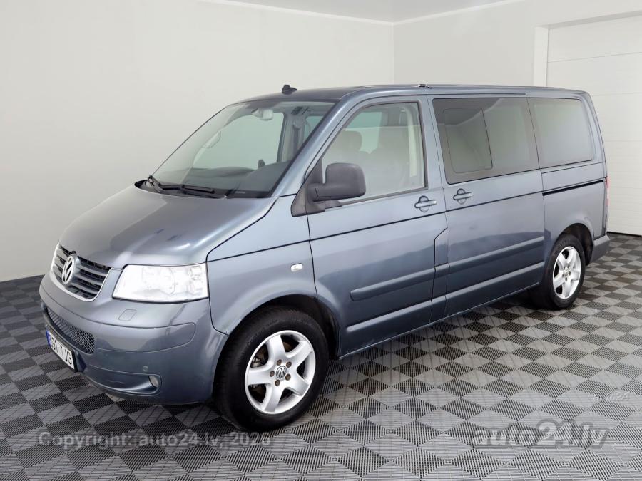 Grey Volkswagen Multivan 2007 in Tallinn, with an engine capacity of 2.50 L and mileage of 384 thousand km for 3199 €, photo 3 on AUTOMOTO.COM.LV