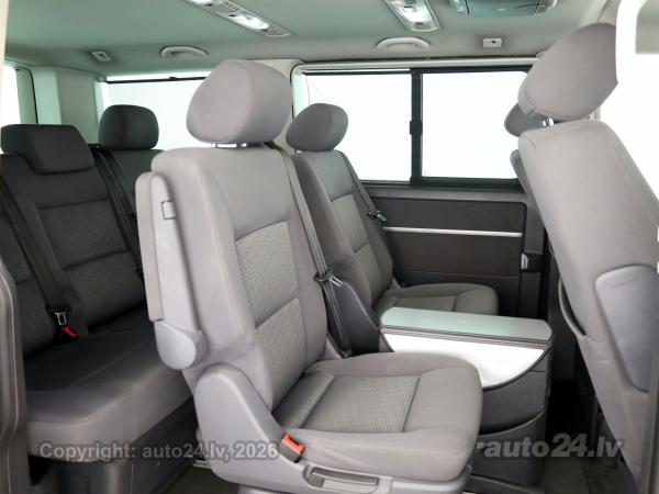 Pelēks Volkswagen Multivan 2007 Tallina, ar dzinēja tilpumu 2.50 L un nobraukumu 379 tūkst. km par 5499 €, foto 8 vietnē AUTOMOTO.COM.LV