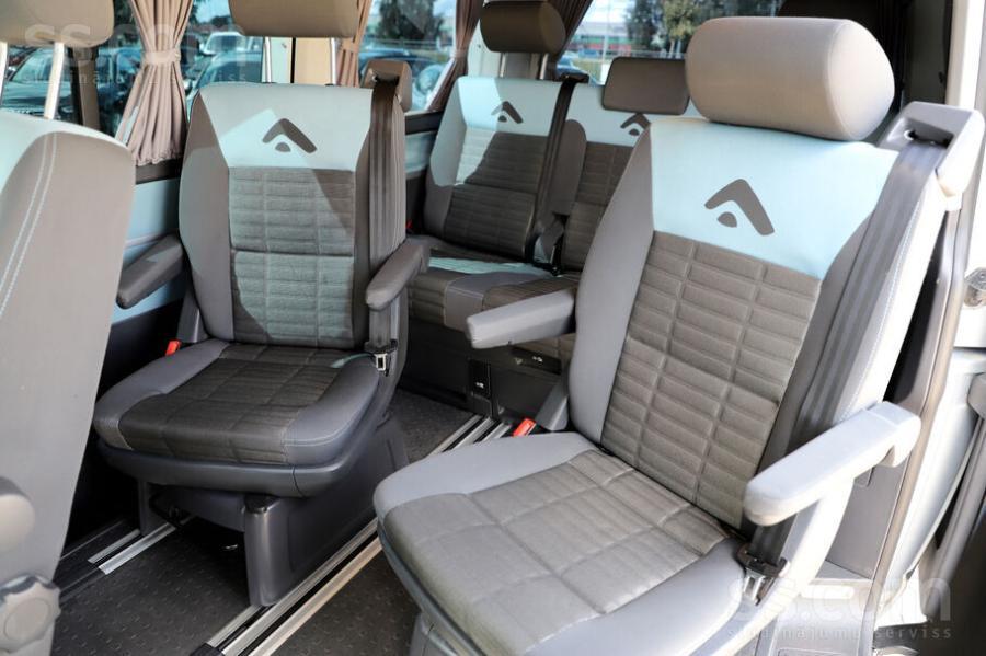 Grey Volkswagen Multivan 2007 in Tukums, with an engine capacity of 2.50 L and mileage of 303 thousand km for 8200 €, photo 11 on AUTOMOTO.COM.LV