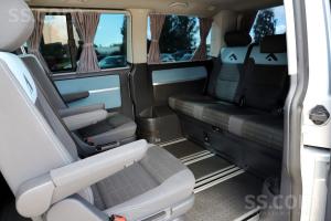 Grey Volkswagen Multivan 2007 in Tukums, with an engine capacity of 2.50 L and mileage of 303 thousand km for 8200 €, photo 12 on AUTOMOTO.COM.LV