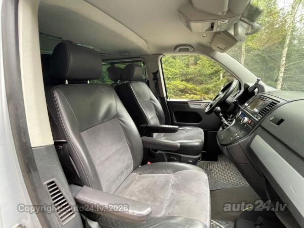Grey Volkswagen Multivan 2008 in Tartu, with an engine capacity of 2.50 L and mileage of 242 thousand km for 11999 €, photo 6 on AUTOMOTO.COM.LV