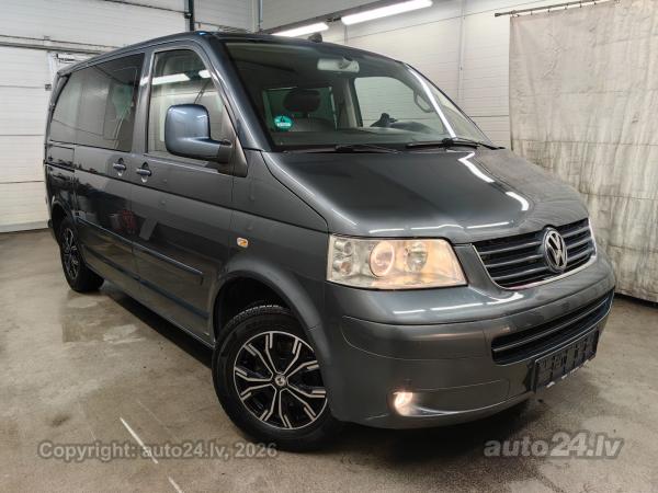 Pelēks Volkswagen Multivan 2009 Viljandi, ar dzinēja tilpumu 2.50 L un nobraukumu 319 tūkst. km par 10490 €, foto 1 vietnē AUTOMOTO.COM.LV
