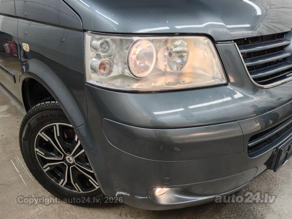 Pelēks Volkswagen Multivan 2009 Viljandi, ar dzinēja tilpumu 2.50 L un nobraukumu 319 tūkst. km par 10490 €, foto 3 vietnē AUTOMOTO.COM.LV