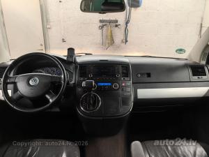 Pelēks Volkswagen Multivan 2009 Viljandi, ar dzinēja tilpumu 2.50 L un nobraukumu 319 tūkst. km par 10490 €, foto 6 vietnē AUTOMOTO.COM.LV