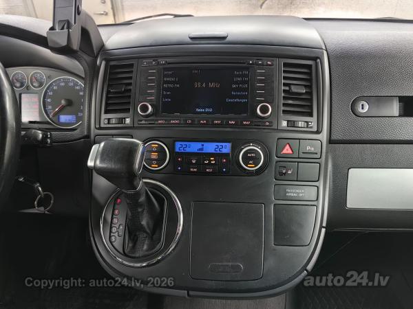 Pelēks Volkswagen Multivan 2009 Viljandi, ar dzinēja tilpumu 2.50 L un nobraukumu 319 tūkst. km par 10490 €, foto 7 vietnē AUTOMOTO.COM.LV