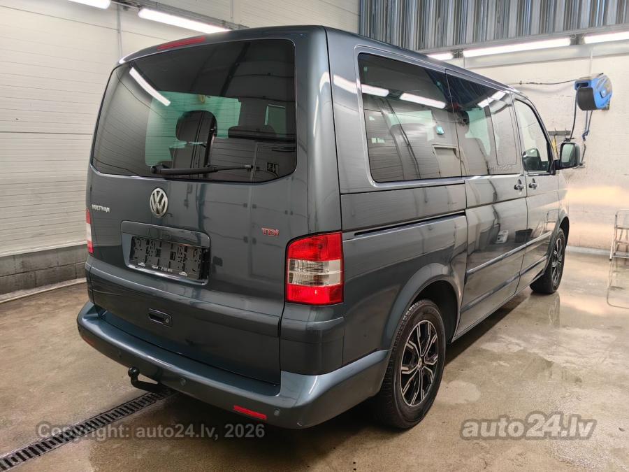 Pelēks Volkswagen Multivan 2009 Viljandi, ar dzinēja tilpumu 2.50 L un nobraukumu 319 tūkst. km par 10490 €, foto 18 vietnē AUTOMOTO.COM.LV