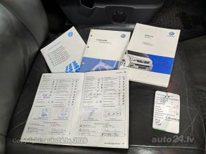 Pelēks Volkswagen Multivan 2009 Viljandi, ar dzinēja tilpumu 2.50 L un nobraukumu 319 tūkst. km par 10490 €, foto 19 vietnē AUTOMOTO.COM.LV