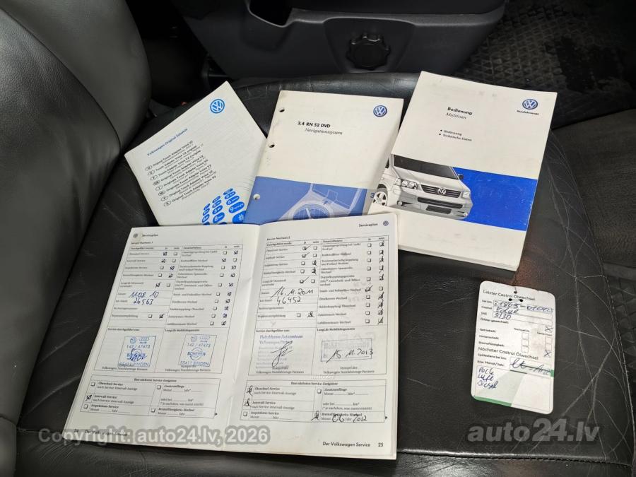 Pelēks Volkswagen Multivan 2009 Viljandi, ar dzinēja tilpumu 2.50 L un nobraukumu 319 tūkst. km par 10490 €, foto 19 vietnē AUTOMOTO.COM.LV