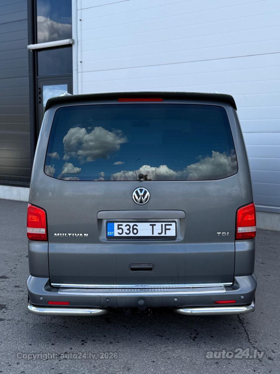 Grey Volkswagen Multivan 2011 in Tartu, with an engine capacity of 2.00 L and mileage of 360 thousand km for 12300 €, photo 6 on AUTOMOTO.COM.LV