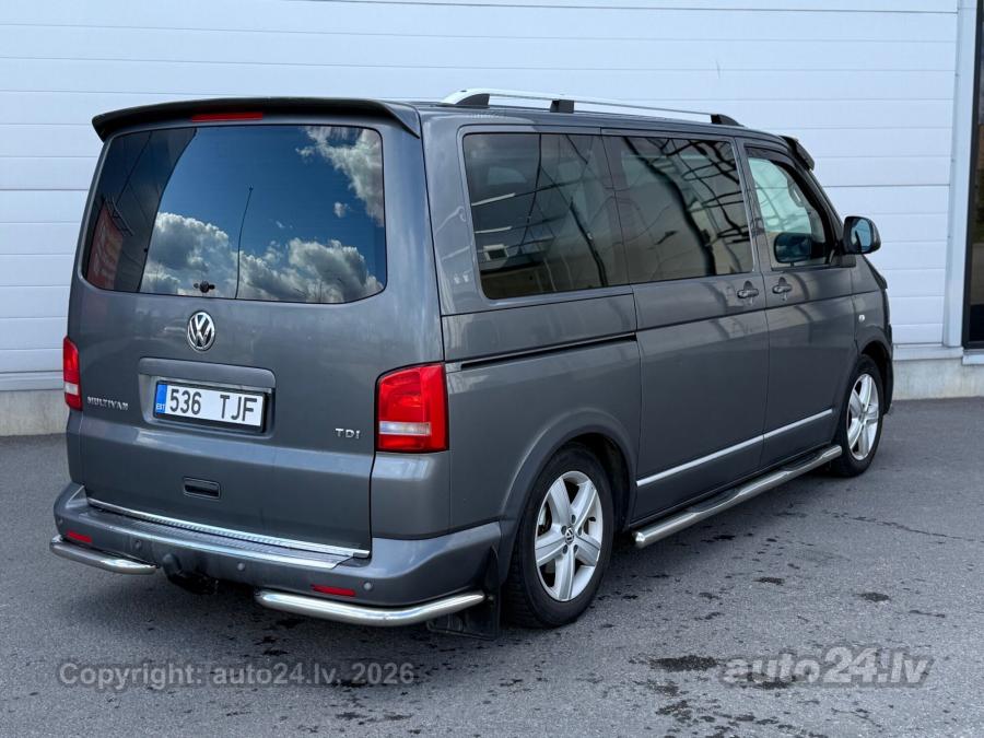 Grey Volkswagen Multivan 2011 in Tartu, with an engine capacity of 2.00 L and mileage of 360 thousand km for 12300 €, photo 7 on AUTOMOTO.COM.LV