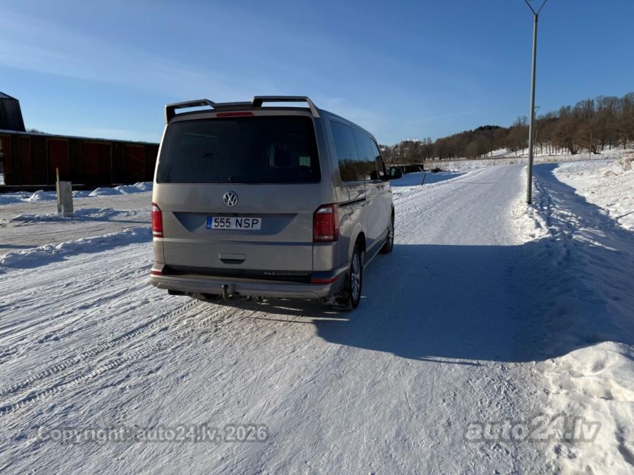 Серый Фольксваген Мультиван 2017 в Таллин, объемом двигателя 2.00 л и пробегом 228 тыс. км за 27500 €, фото 4 на AUTOMOTO.COM.LV