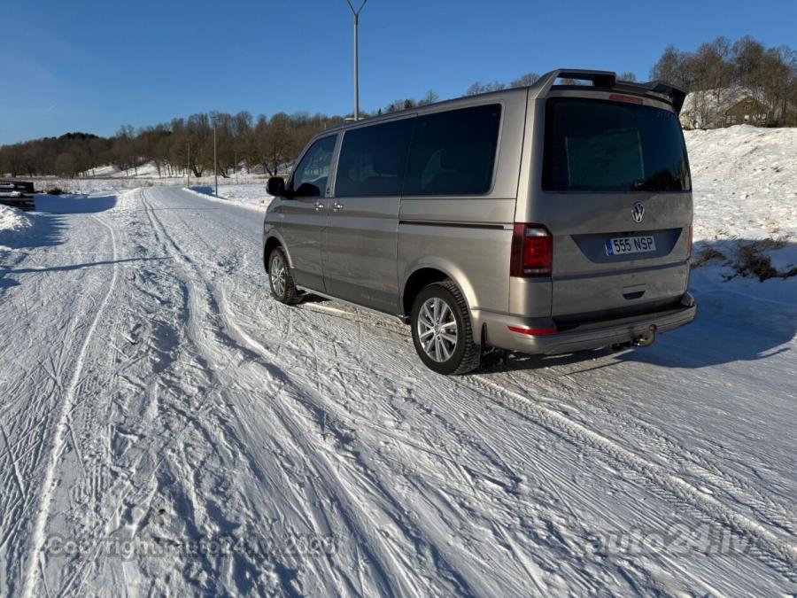Серый Фольксваген Мультиван 2017 в Таллин, объемом двигателя 2.00 л и пробегом 228 тыс. км за 27500 €, фото 5 на AUTOMOTO.COM.LV