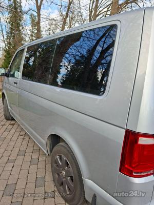 Grey Volkswagen Multivan 2017 in Tallinn, with an engine capacity of 2.00 L and mileage of 189 thousand km for 25600 €, photo 5 on AUTOMOTO.COM.LV