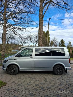 Grey Volkswagen Multivan 2017 in Tallinn, with an engine capacity of 2.00 L and mileage of 189 thousand km for 25600 €, photo 10 on AUTOMOTO.COM.LV