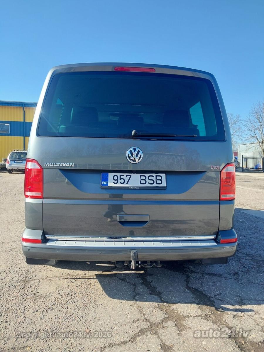Pelēks Volkswagen Multivan 2017 Tartu, ar dzinēja tilpumu 2.00 L un nobraukumu 180 tūkst. km par 30000 €, foto 4 vietnē AUTOMOTO.COM.LV