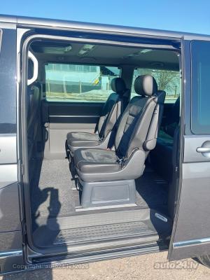 Pelēks Volkswagen Multivan 2017 Tartu, ar dzinēja tilpumu 2.00 L un nobraukumu 180 tūkst. km par 30000 €, foto 6 vietnē AUTOMOTO.COM.LV