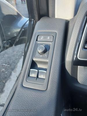 Pelēks Volkswagen Multivan 2017 Tartu, ar dzinēja tilpumu 2.00 L un nobraukumu 180 tūkst. km par 30000 €, foto 14 vietnē AUTOMOTO.COM.LV