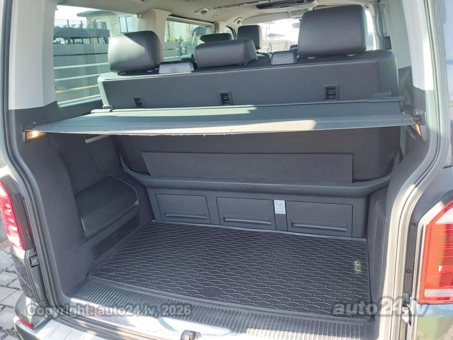 Pelēks Volkswagen Multivan 2017 Tartu, ar dzinēja tilpumu 2.00 L un nobraukumu 180 tūkst. km par 30000 €, foto 16 vietnē AUTOMOTO.COM.LV