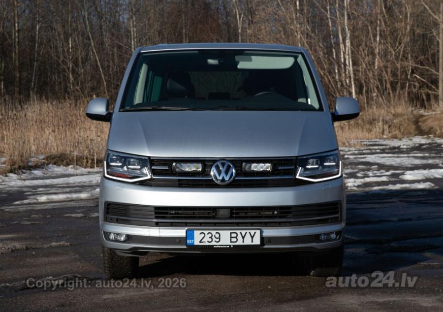 Pelēks Volkswagen Multivan 2018 Tallina, ar dzinēja tilpumu 2.00 L un nobraukumu 218 tūkst. km par 38900 €, foto 2 vietnē AUTOMOTO.COM.LV