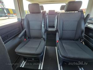 Grey Volkswagen Multivan 2018 in Tallinn, with an engine capacity of 2.00 L and mileage of 165 thousand km for 29500 €, photo 10 on AUTOMOTO.COM.LV