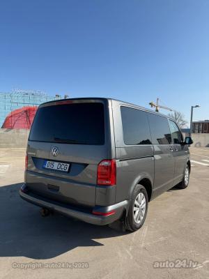 Grey Volkswagen Multivan 2019 in Tallinn, with an engine capacity of 2.00 L and mileage of 157 thousand km for 33900 €, photo 4 on AUTOMOTO.COM.LV