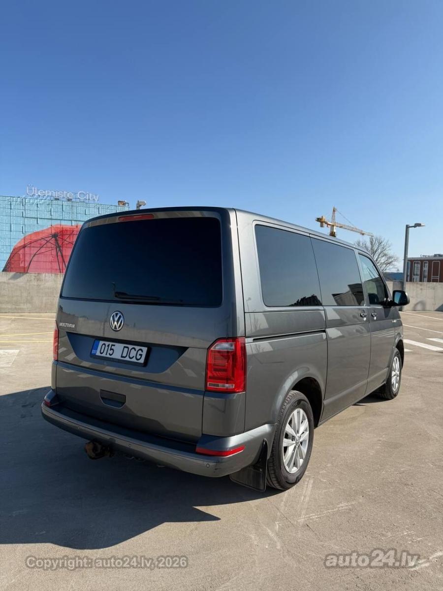 Grey Volkswagen Multivan 2019 in Tallinn, with an engine capacity of 2.00 L and mileage of 157 thousand km for 33900 €, photo 4 on AUTOMOTO.COM.LV