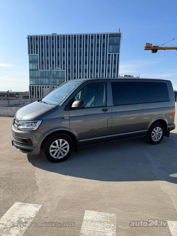 Pelēks Volkswagen Multivan 2019 Tallina, ar dzinēja tilpumu 2.00 L un nobraukumu 157 tūkst. km par 33900 €, foto 6 vietnē AUTOMOTO.COM.LV