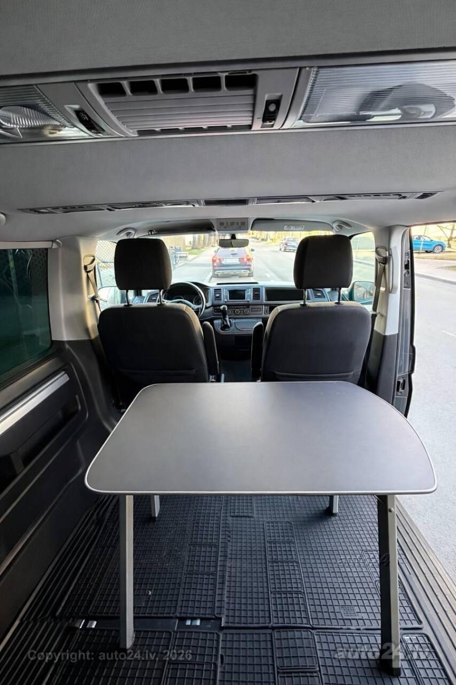 Grey Volkswagen Multivan 2019 in Tallinn, with an engine capacity of 2.00 L and mileage of 157 thousand km for 33900 €, photo 20 on AUTOMOTO.COM.LV