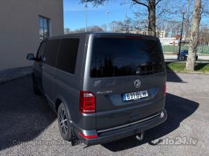 Pelēks Volkswagen Multivan 2019 Tallina, ar dzinēja tilpumu 2.00 L un nobraukumu 129 tūkst. km par 36900 €, foto 5 vietnē AUTOMOTO.COM.LV