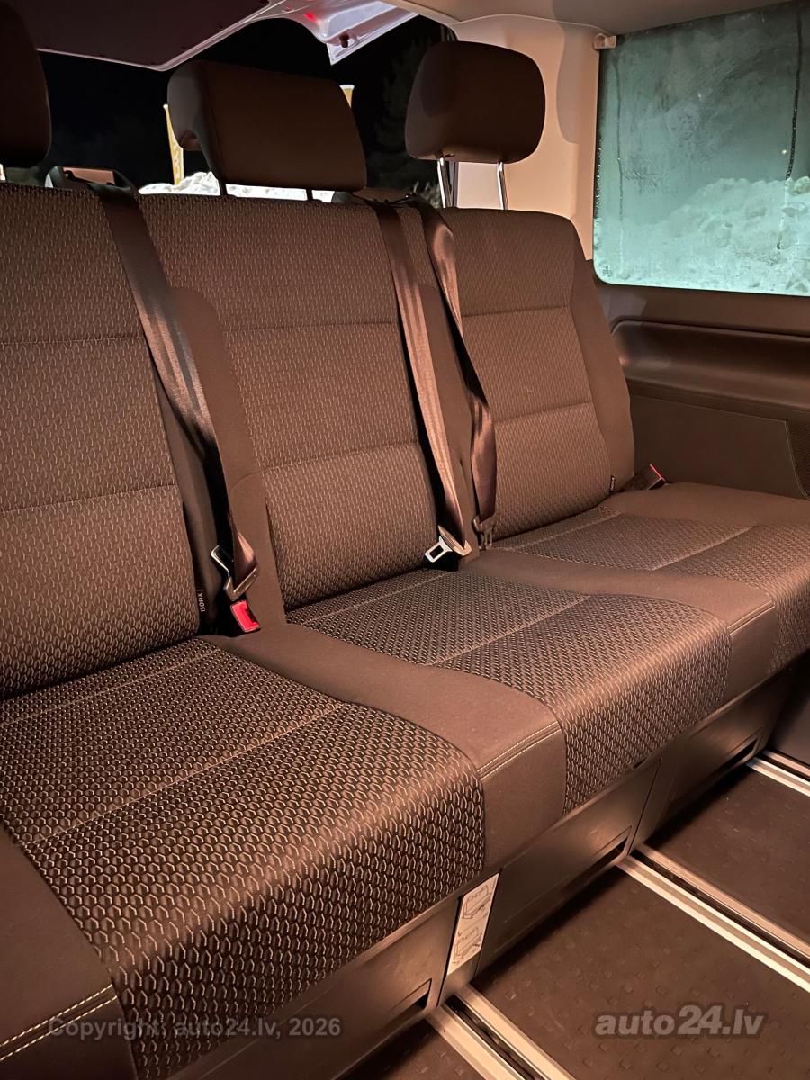Grey Volkswagen Multivan 2019 in Tallinn, with an engine capacity of 2.00 L and mileage of 110 thousand km for 35900 €, photo 7 on AUTOMOTO.COM.LV