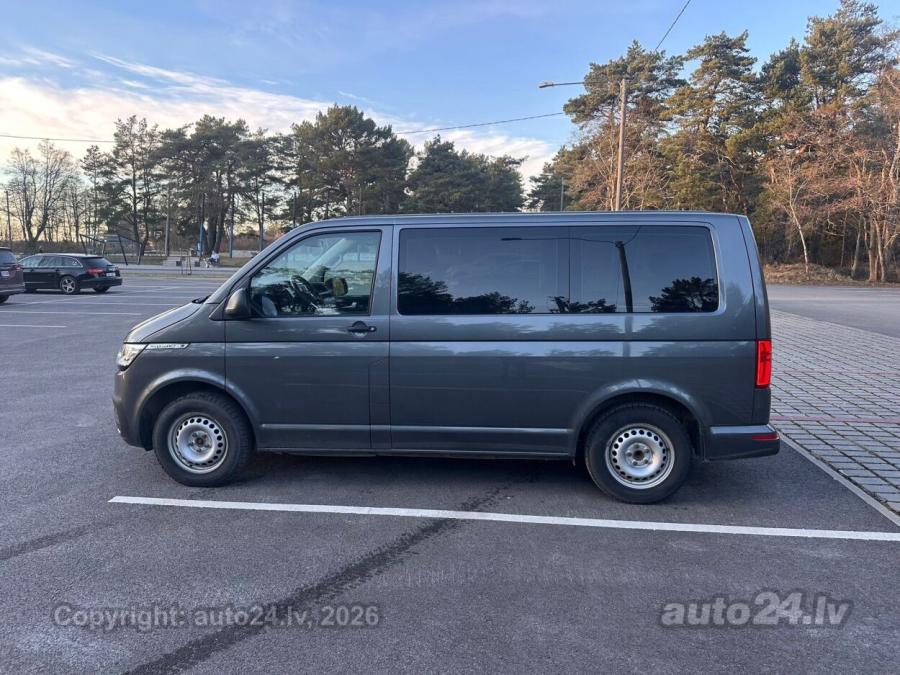 Grey Volkswagen Multivan 2021 in Tallinn, with an engine capacity of 2.00 L and mileage of 85 thousand km for 40000 €, photo 5 on AUTOMOTO.COM.LV