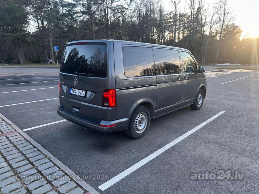 Grey Volkswagen Multivan 2021 in Tallinn, with an engine capacity of 2.00 L and mileage of 85 thousand km for 40000 €, photo 7 on AUTOMOTO.COM.LV