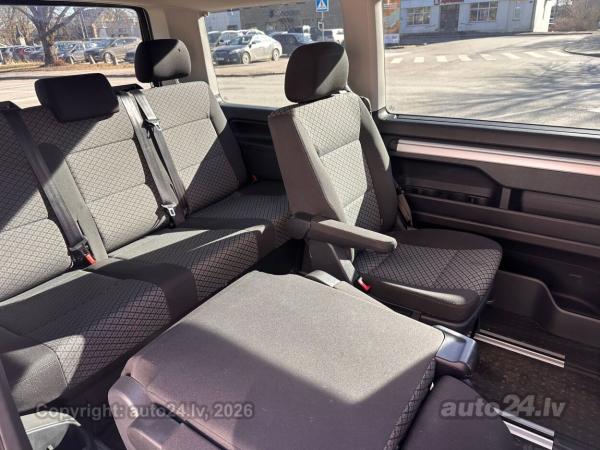 Pelēks Volkswagen Multivan 2021 Tallina, ar dzinēja tilpumu 2.00 L un nobraukumu 85 tūkst. km par 40000 €, foto 11 vietnē AUTOMOTO.COM.LV