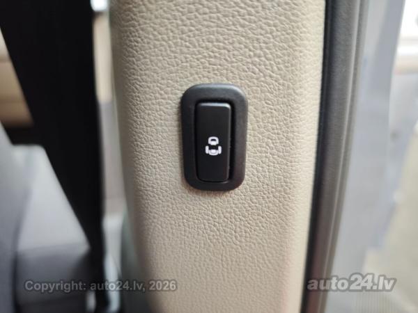 Pelēks Volkswagen Multivan 2024 Tallina, ar dzinēja tilpumu 2.00 L un nobraukumu 79 tūkst. km par 54990 €, foto 11 vietnē AUTOMOTO.COM.LV