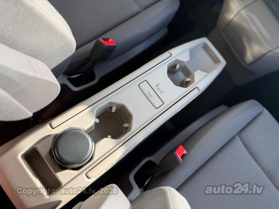 Pelēks Volkswagen Multivan 2024 Tallina, ar dzinēja tilpumu 2.00 L un nobraukumu 116 tūkst. km par 48900 €, foto 22 vietnē AUTOMOTO.COM.LV