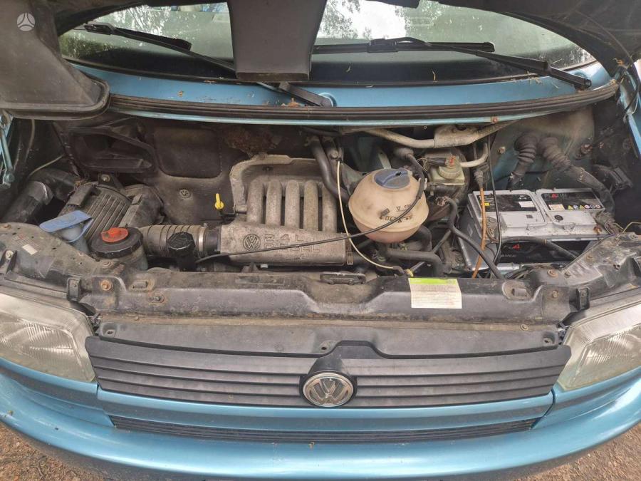 Volkswagen Multivan 1992 in Vilnius, with an engine capacity of 2.40 L and mileage of 364 thousand km for 3650 €, photo 8 on AUTOMOTO.COM.LV