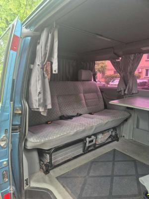 Volkswagen Multivan 1992 in Vilnius, with an engine capacity of 2.40 L and mileage of 364 thousand km for 3650 €, photo 15 on AUTOMOTO.COM.LV