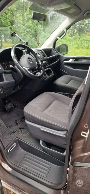 Volkswagen Multivan 2016 in Kaunas, with an engine capacity of 1.97 L and mileage of 314 thousand km for 17800 €, photo 11 on AUTOMOTO.COM.LV