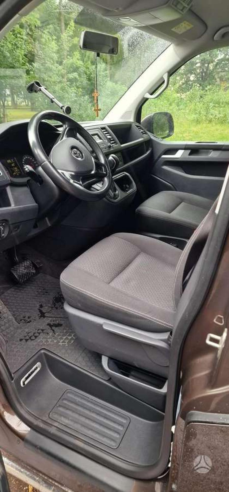 Volkswagen Multivan 2016 in Kaunas, with an engine capacity of 1.97 L and mileage of 314 thousand km for 17800 €, photo 11 on AUTOMOTO.COM.LV