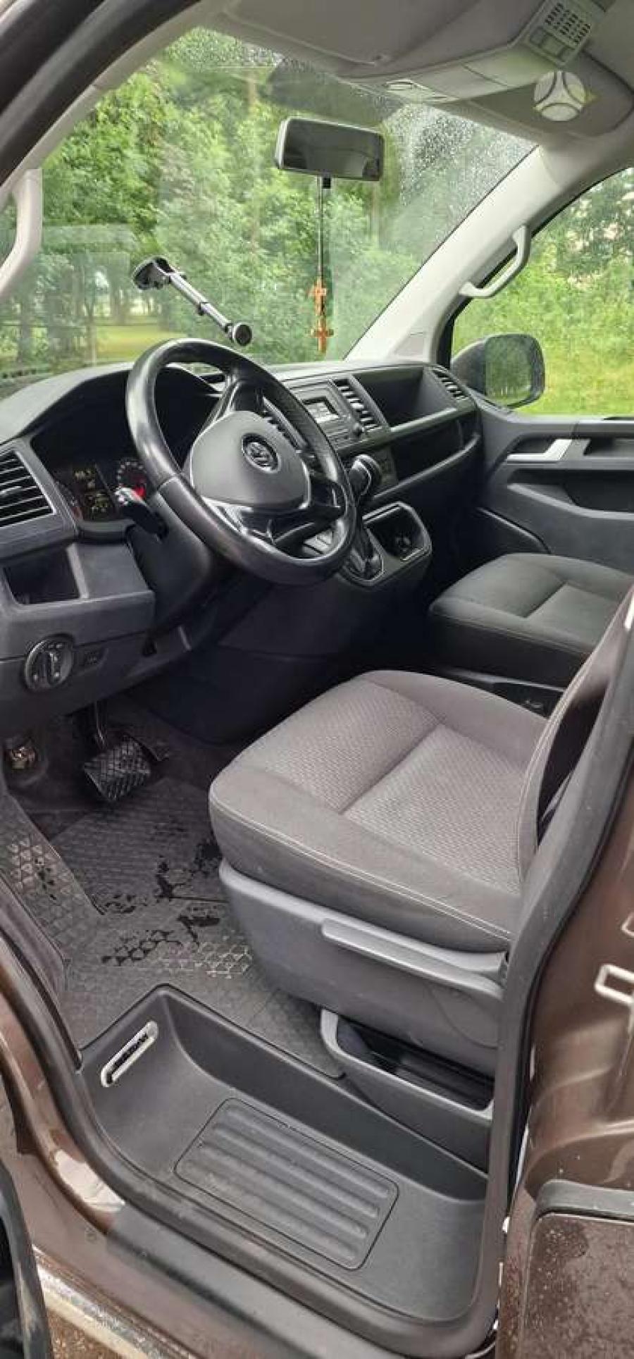 Volkswagen Multivan 2016 in Kaunas, with an engine capacity of 1.97 L and mileage of 314 thousand km for 17800 €, photo 14 on AUTOMOTO.COM.LV
