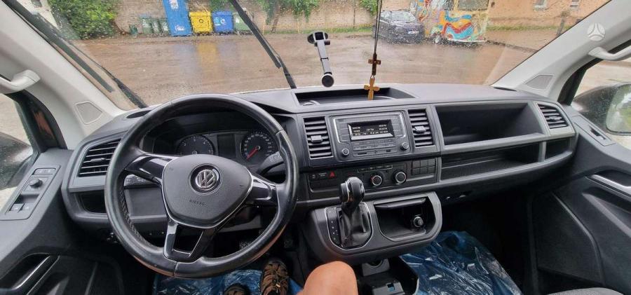 Volkswagen Multivan 2016 in Kaunas, with an engine capacity of 1.97 L and mileage of 314 thousand km for 17800 €, photo 16 on AUTOMOTO.COM.LV